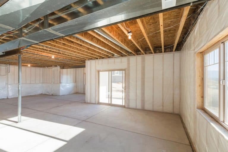 What is the Difference Between a Daylight Basement and a Walkout Basement?