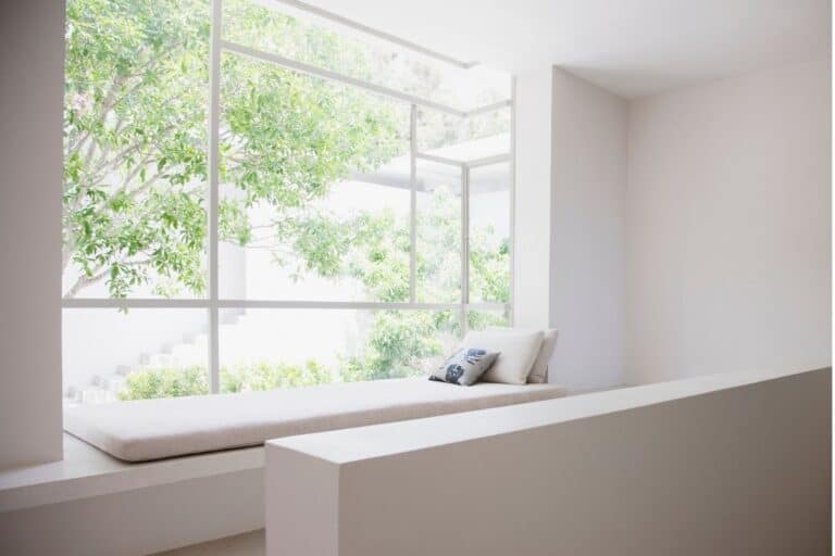 Black vs. White Windows: A Simple Guide to Decide!