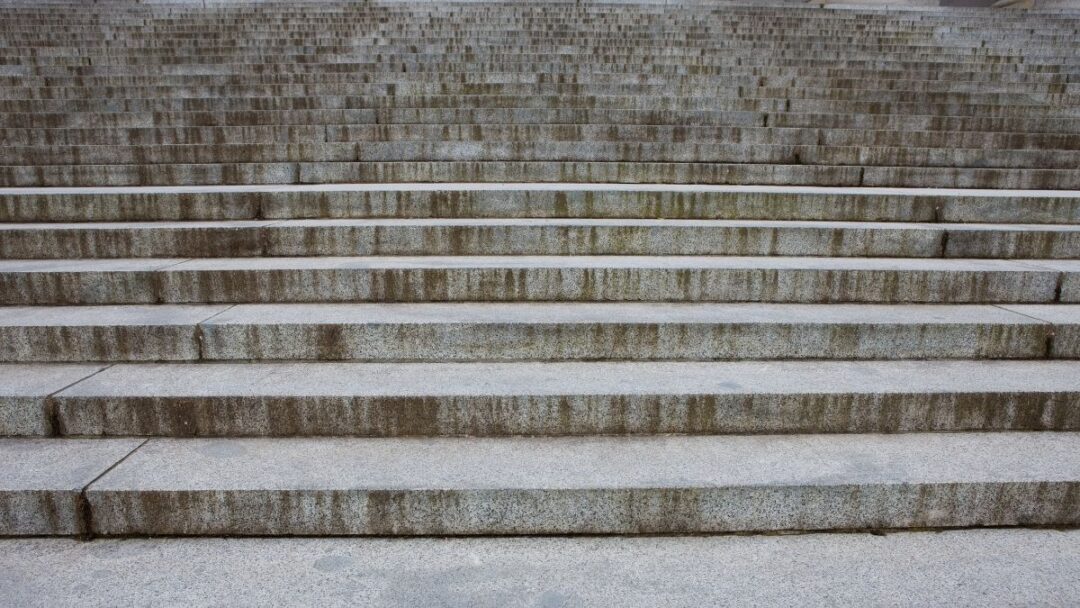 How Many Steps Are in a Flight of Stairs?