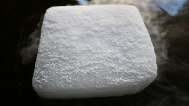 Can You Put Dry Ice In The Freezer?